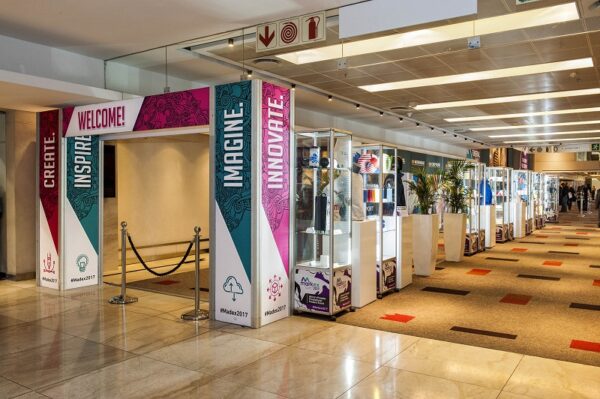 SIGNAGE MATERIALS – MyColor – Enhance your Image